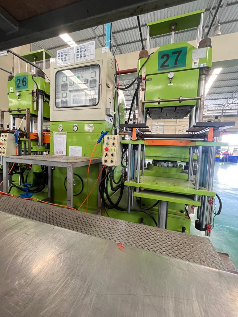 RUBBER VACUUM MOLDING 200-300 Ton - JDT